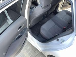 White Toyota Corolla 2021 in Vilnius, with an engine capacity of 1.80 L and mileage of 56 thousand km for 10700 €, photo 14 on AUTOMOTO.COM.LV