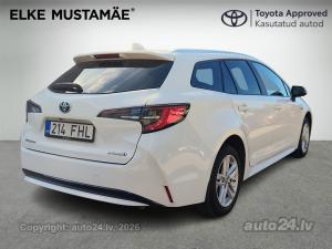 White Toyota Corolla 2021 in Tallinn, with an engine capacity of 1.80 L and mileage of 113 thousand km for 15895 €, photo 3 on AUTOMOTO.COM.LV