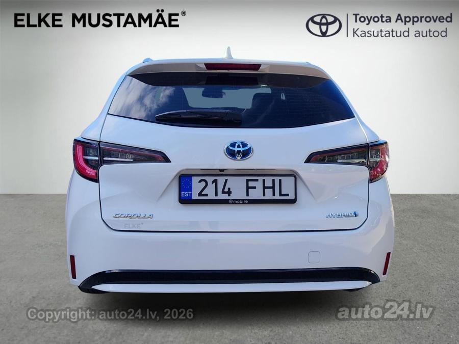 White Toyota Corolla 2021 in Tallinn, with an engine capacity of 1.80 L and mileage of 113 thousand km for 15895 €, photo 5 on AUTOMOTO.COM.LV