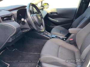 White Toyota Corolla 2021 in Tallinn, with an engine capacity of 1.80 L and mileage of 113 thousand km for 15895 €, photo 12 on AUTOMOTO.COM.LV