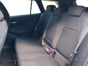 White Toyota Corolla 2021 in Tallinn, with an engine capacity of 1.80 L and mileage of 113 thousand km for 15895 €, photo 20 on AUTOMOTO.COM.LV