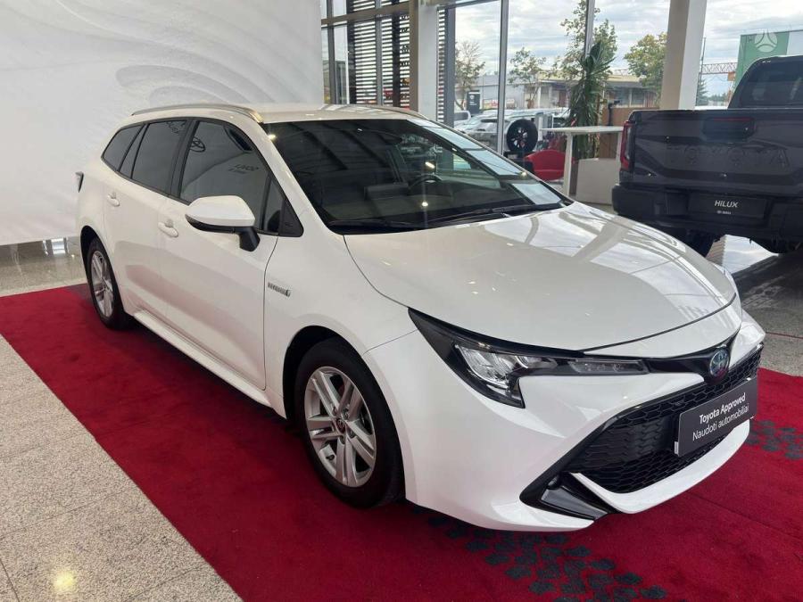 Balts Toyota Corolla 2021 Šauļi, ar dzinēja tilpumu 1.80 L un nobraukumu 63 tūkst. km par 18900 €, foto 3 vietnē AUTOMOTO.COM.LV