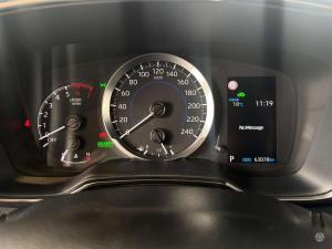 Balts Toyota Corolla 2021 Šauļi, ar dzinēja tilpumu 1.80 L un nobraukumu 63 tūkst. km par 18900 €, foto 13 vietnē AUTOMOTO.COM.LV