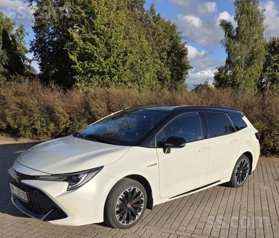 Balts Toyota Corolla 2021 Rīga, ar dzinēja tilpumu 1.80 L un nobraukumu 119 tūkst. km par 21700 €, foto 1 vietnē AUTOMOTO.COM.LV