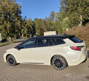 Balts Toyota Corolla 2021 Rīga, ar dzinēja tilpumu 1.80 L un nobraukumu 119 tūkst. km par 21700 €, foto 5 vietnē AUTOMOTO.COM.LV
