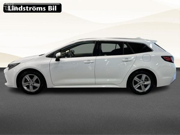 White Toyota Corolla 2022 in Kaunas, with an engine capacity of 0.00 L and mileage of 67 thousand km for 26416 €, photo 6 on AUTOMOTO.COM.LV