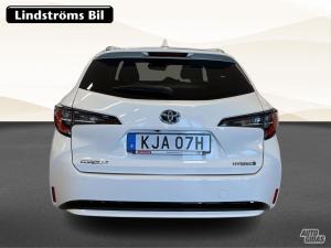 White Toyota Corolla 2022 in Kaunas, with an engine capacity of 0.00 L and mileage of 67 thousand km for 26416 €, photo 8 on AUTOMOTO.COM.LV