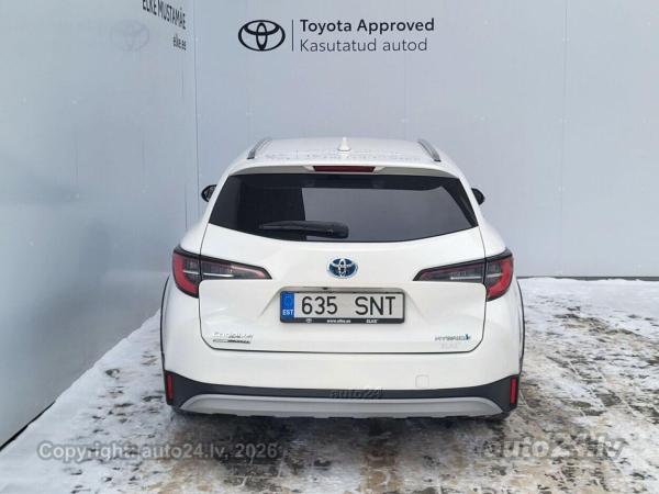 Balts Toyota Corolla 2022 Tallina, ar dzinēja tilpumu 1.80 L un nobraukumu 120 tūkst. km par 21995 €, foto 4 vietnē AUTOMOTO.COM.LV