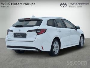 Balts Toyota Corolla 2022 Ventspils, ar dzinēja tilpumu 1.80 L un nobraukumu 94 tūkst. km par 19990 €, foto 3 vietnē AUTOMOTO.COM.LV