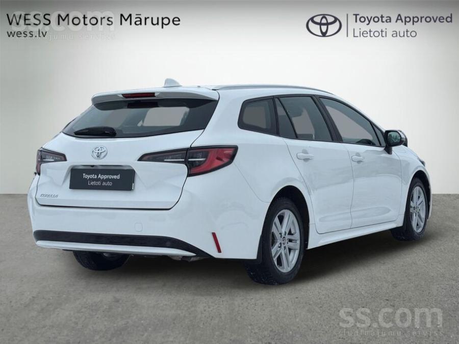 Balts Toyota Corolla 2022 Ventspils, ar dzinēja tilpumu 1.80 L un nobraukumu 94 tūkst. km par 19990 €, foto 3 vietnē AUTOMOTO.COM.LV