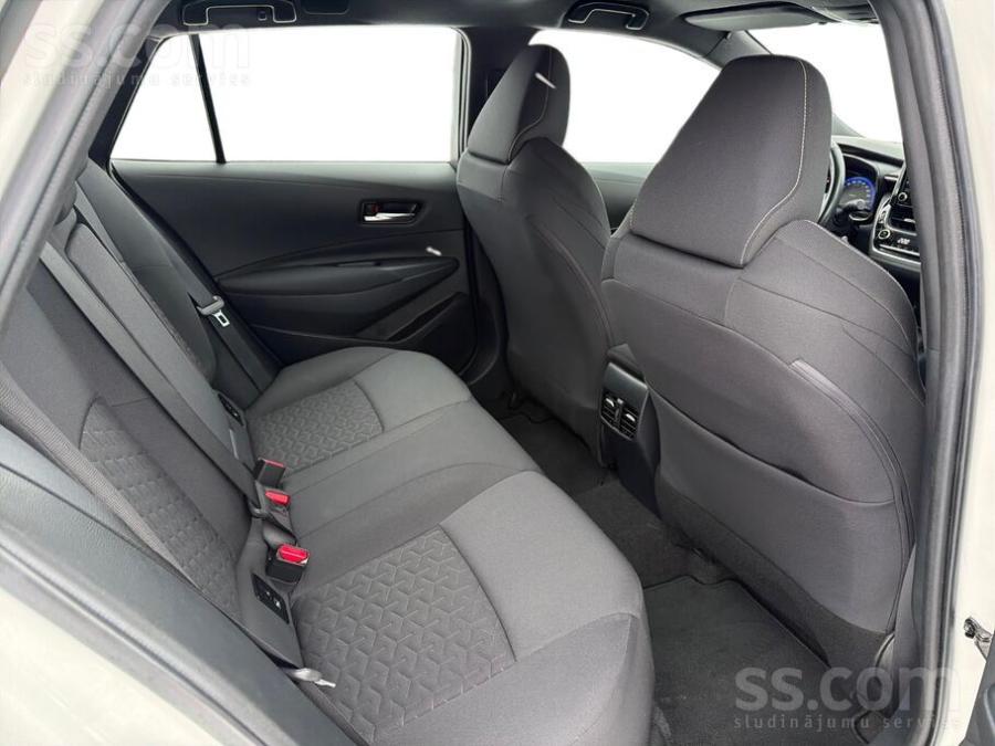 Balts Toyota Corolla 2022 Ventspils, ar dzinēja tilpumu 1.80 L un nobraukumu 94 tūkst. km par 19990 €, foto 8 vietnē AUTOMOTO.COM.LV