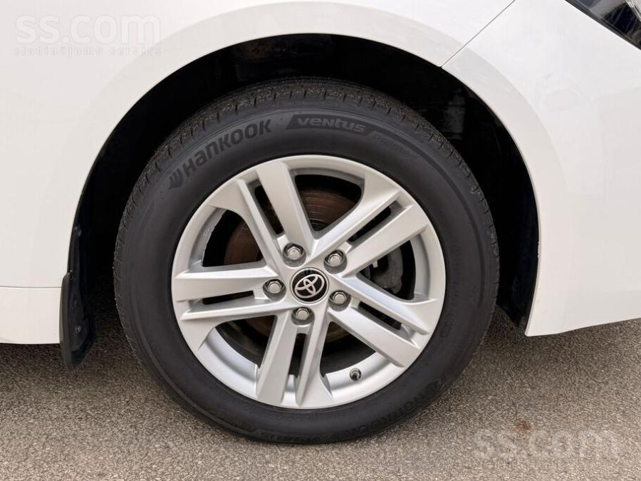 Balts Toyota Corolla 2022 Ventspils, ar dzinēja tilpumu 1.80 L un nobraukumu 94 tūkst. km par 19990 €, foto 16 vietnē AUTOMOTO.COM.LV
