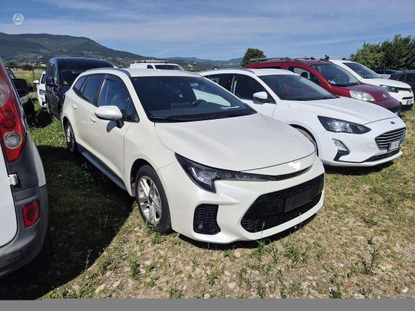 Balts Toyota Corolla 2022 Panevēža, ar dzinēja tilpumu 1.80 L un nobraukumu 171 tūkst. km par 12300 €, foto  vietnē AUTOMOTO.COM.LV