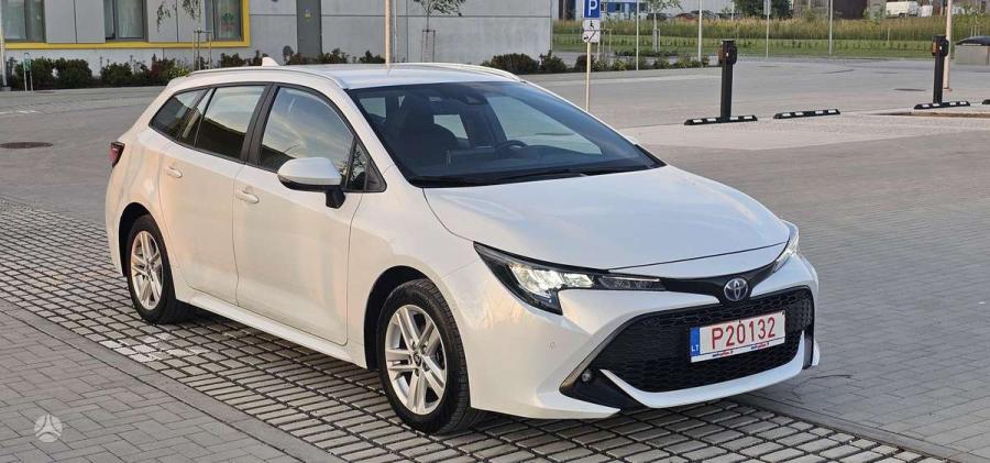 White Toyota Corolla 2022 in Klaipeda, with an engine capacity of 1.80 L and mileage of 85 thousand km for 18900 €, photo 11 on AUTOMOTO.COM.LV
