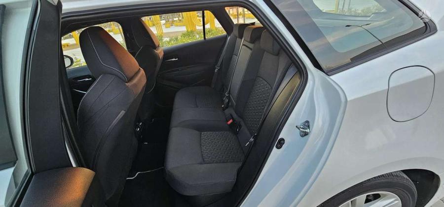 White Toyota Corolla 2022 in Klaipeda, with an engine capacity of 1.80 L and mileage of 85 thousand km for 18900 €, photo 26 on AUTOMOTO.COM.LV