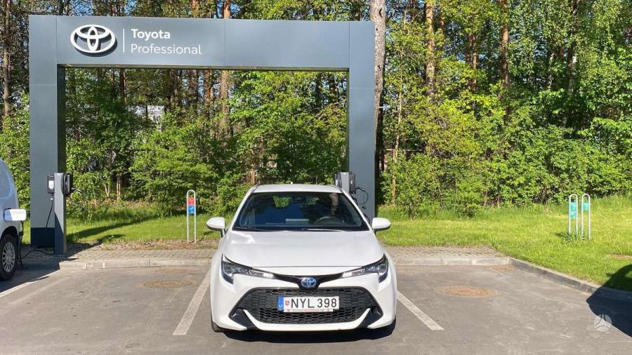 Белый Тойота Королла 2022 в Вильнюс, объемом двигателя 1.80 л и пробегом 155 тыс. км за 14999 €, фото 9 на AUTOMOTO.COM.LV