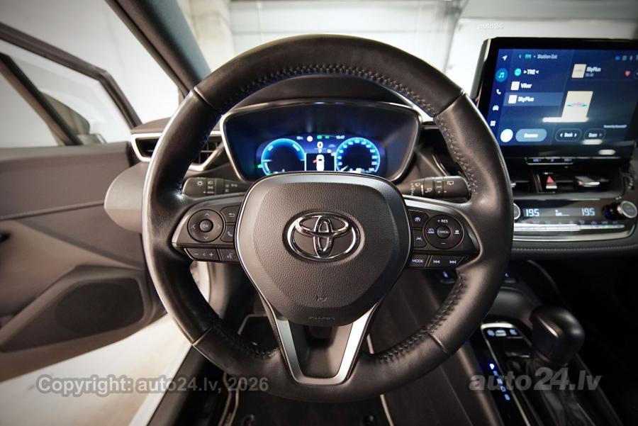 Balts Toyota Corolla 2023 Tallina, ar dzinēja tilpumu 1.80 L un nobraukumu 78 tūkst. km par 22490 €, foto 16 vietnē AUTOMOTO.COM.LV