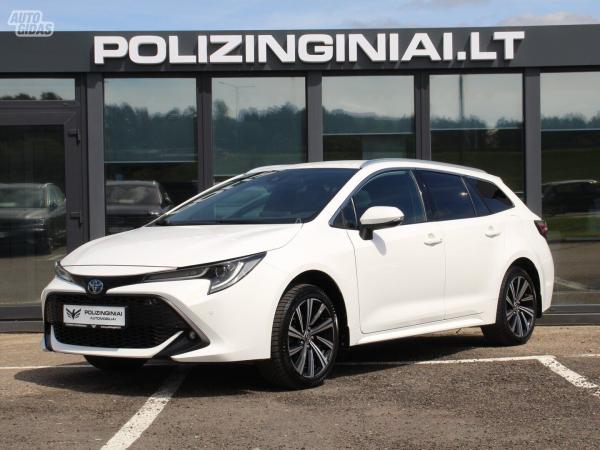 White Toyota Corolla 2023 in Vilnius, with an engine capacity of 1.80 L and mileage of 87 thousand km for 23950 €, photo 1 on AUTOMOTO.COM.LV