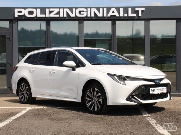 White Toyota Corolla 2023 in Vilnius, with an engine capacity of 1.80 L and mileage of 87 thousand km for 23950 €, photo 2 on AUTOMOTO.COM.LV