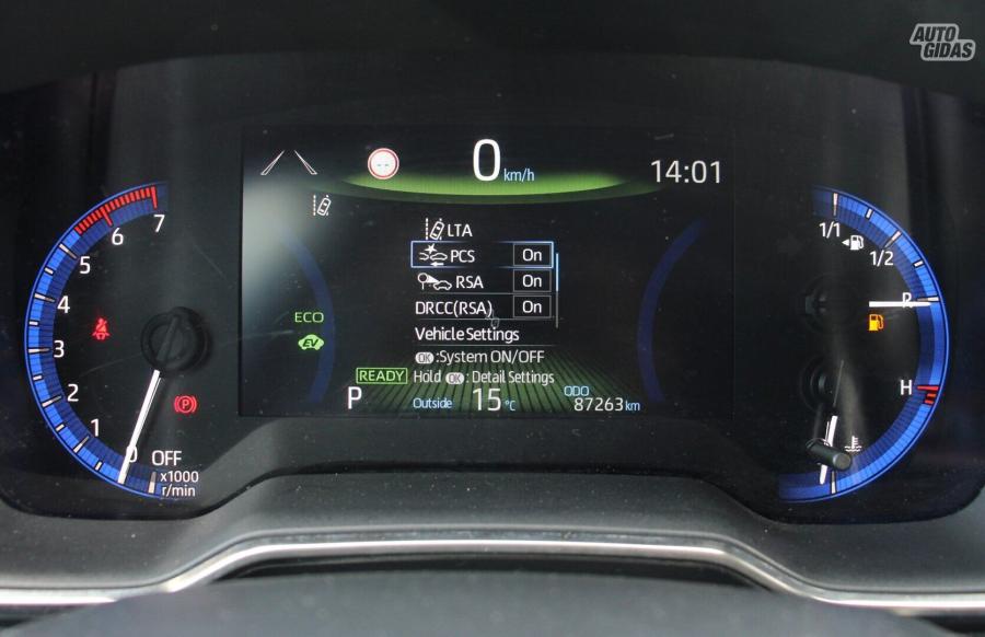 White Toyota Corolla 2023 in Vilnius, with an engine capacity of 1.80 L and mileage of 87 thousand km for 23950 €, photo 6 on AUTOMOTO.COM.LV