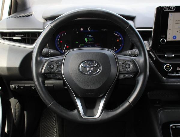 White Toyota Corolla 2023 in Vilnius, with an engine capacity of 1.80 L and mileage of 87 thousand km for 23950 €, photo 6 on AUTOMOTO.COM.LV