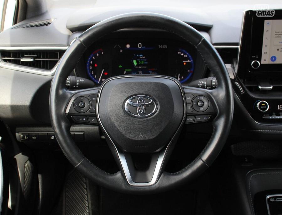 White Toyota Corolla 2023 in Vilnius, with an engine capacity of 1.80 L and mileage of 87 thousand km for 23950 €, photo 7 on AUTOMOTO.COM.LV
