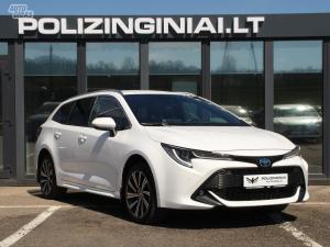 White Toyota Corolla 2023 in Vilnius, with an engine capacity of 1.80 L and mileage of 121 thousand km for 23500 €, photo 3 on AUTOMOTO.COM.LV