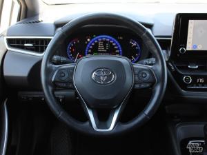 White Toyota Corolla 2023 in Vilnius, with an engine capacity of 1.80 L and mileage of 121 thousand km for 23500 €, photo 6 on AUTOMOTO.COM.LV