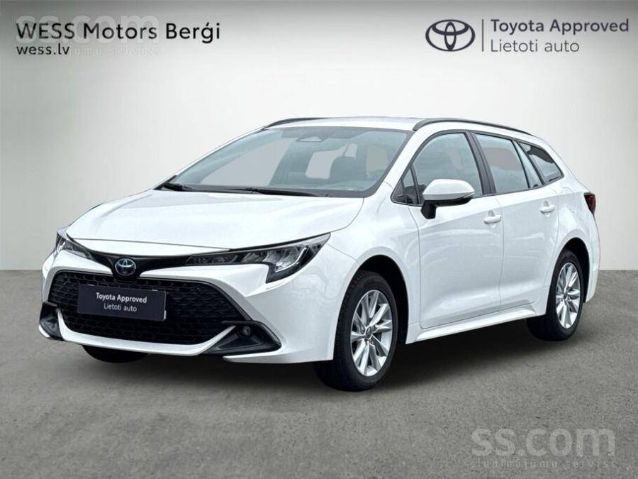 White Toyota Corolla 2023 in Riga, with an engine capacity of 1.80 L and mileage of 73 thousand km for 22990 €, photo 1 on AUTOMOTO.COM.LV