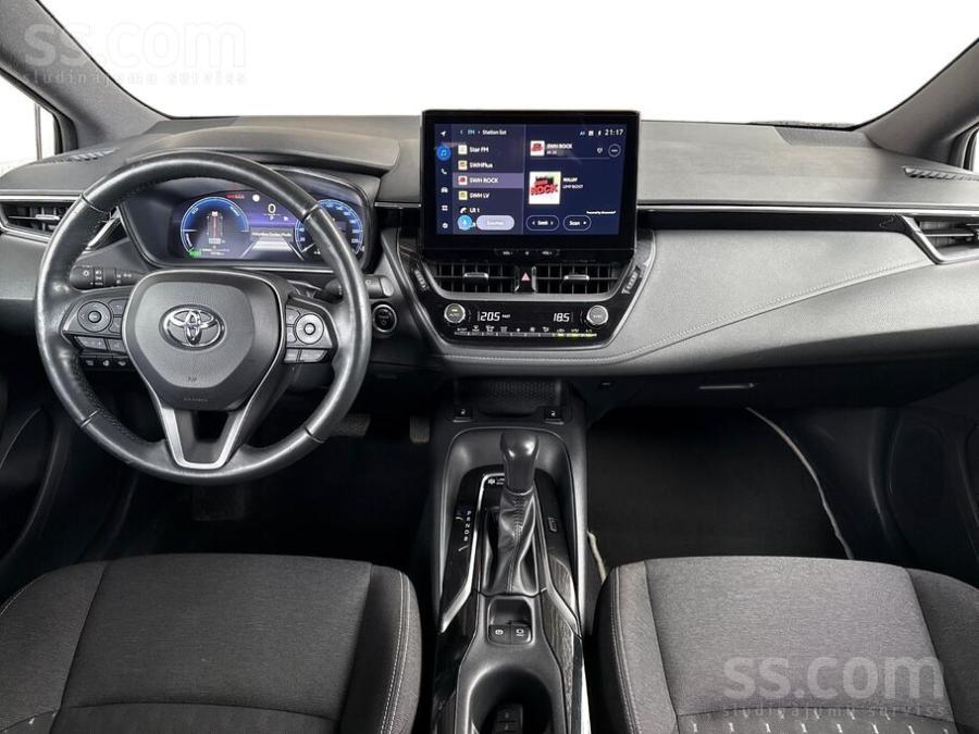 White Toyota Corolla 2023 in Riga, with an engine capacity of 1.80 L and mileage of 73 thousand km for 22990 €, photo 9 on AUTOMOTO.COM.LV