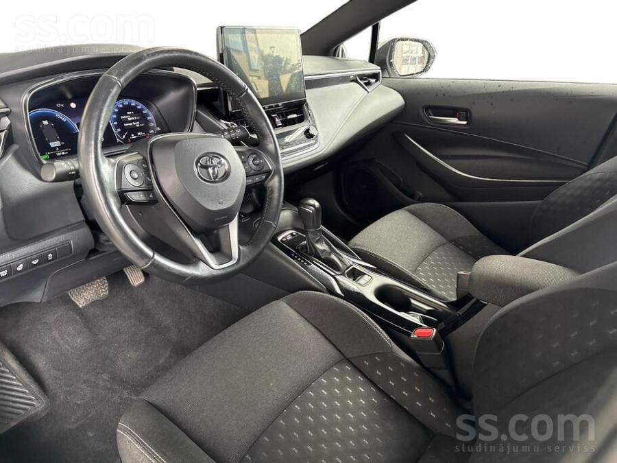 White Toyota Corolla 2023 in Riga, with an engine capacity of 1.80 L and mileage of 73 thousand km for 22990 €, photo 12 on AUTOMOTO.COM.LV