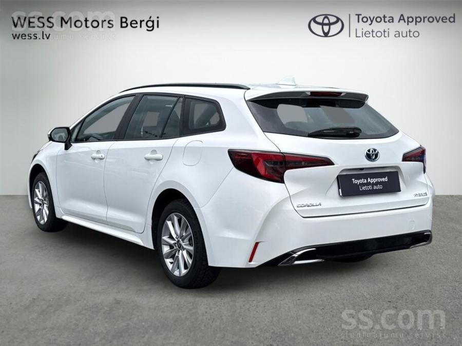 White Toyota Corolla 2023 in Riga, with an engine capacity of 1.80 L and mileage of 73 thousand km for 22990 €, photo 25 on AUTOMOTO.COM.LV
