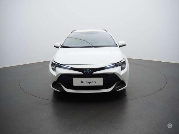 Balts Toyota Corolla 2023 Viļņa, ar dzinēja tilpumu 1.80 L un nobraukumu 77 tūkst. km par 21800 €, foto 2 vietnē AUTOMOTO.COM.LV
