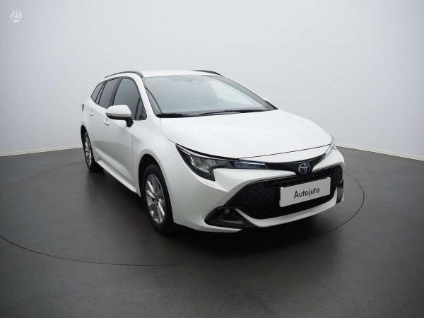 Balts Toyota Corolla 2023 Viļņa, ar dzinēja tilpumu 1.80 L un nobraukumu 77 tūkst. km par 21800 €, foto 3 vietnē AUTOMOTO.COM.LV
