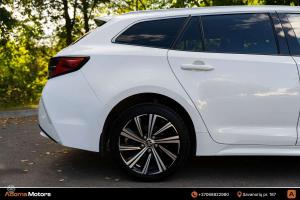 Balts Toyota Corolla 2023 Kauņa, ar dzinēja tilpumu 1.80 L un nobraukumu 106 tūkst. km par 21950 €, foto 14 vietnē AUTOMOTO.COM.LV
