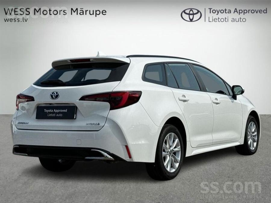 Balts Toyota Corolla 2023 Rīga, ar dzinēja tilpumu 1.80 L un nobraukumu 69 tūkst. km par 20990 €, foto 3 vietnē AUTOMOTO.COM.LV