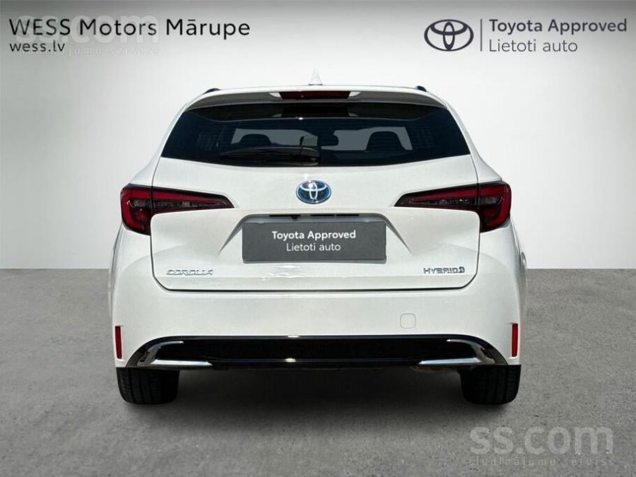 Balts Toyota Corolla 2023 Rīga, ar dzinēja tilpumu 1.80 L un nobraukumu 69 tūkst. km par 20990 €, foto 5 vietnē AUTOMOTO.COM.LV