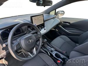 Balts Toyota Corolla 2023 Rīga, ar dzinēja tilpumu 1.80 L un nobraukumu 69 tūkst. km par 20990 €, foto 12 vietnē AUTOMOTO.COM.LV