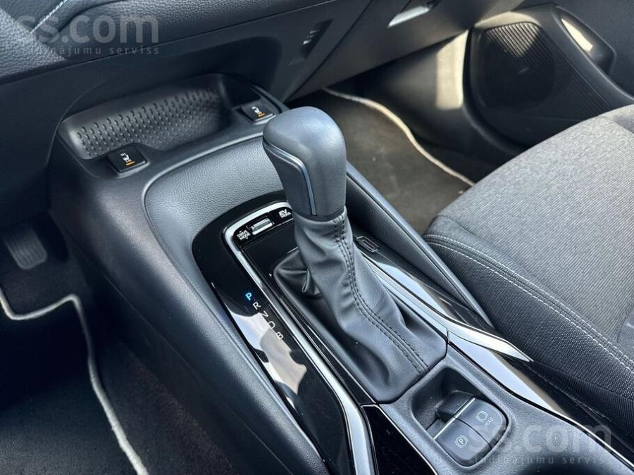 Balts Toyota Corolla 2023 Rīga, ar dzinēja tilpumu 1.80 L un nobraukumu 69 tūkst. km par 20990 €, foto 21 vietnē AUTOMOTO.COM.LV