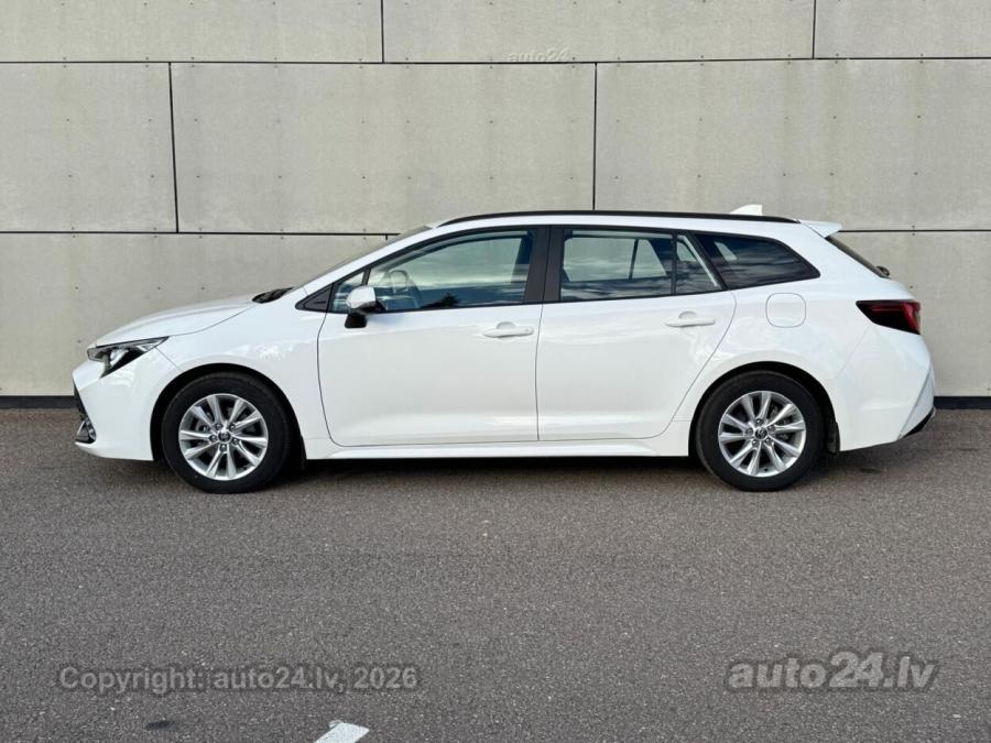 Balts Toyota Corolla 2024 Tartu, ar dzinēja tilpumu 1.80 L un nobraukumu 17 tūkst. km par 21900 €, foto 3 vietnē AUTOMOTO.COM.LV