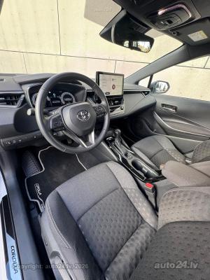 Balts Toyota Corolla 2024 Tartu, ar dzinēja tilpumu 1.80 L un nobraukumu 17 tūkst. km par 21900 €, foto 8 vietnē AUTOMOTO.COM.LV