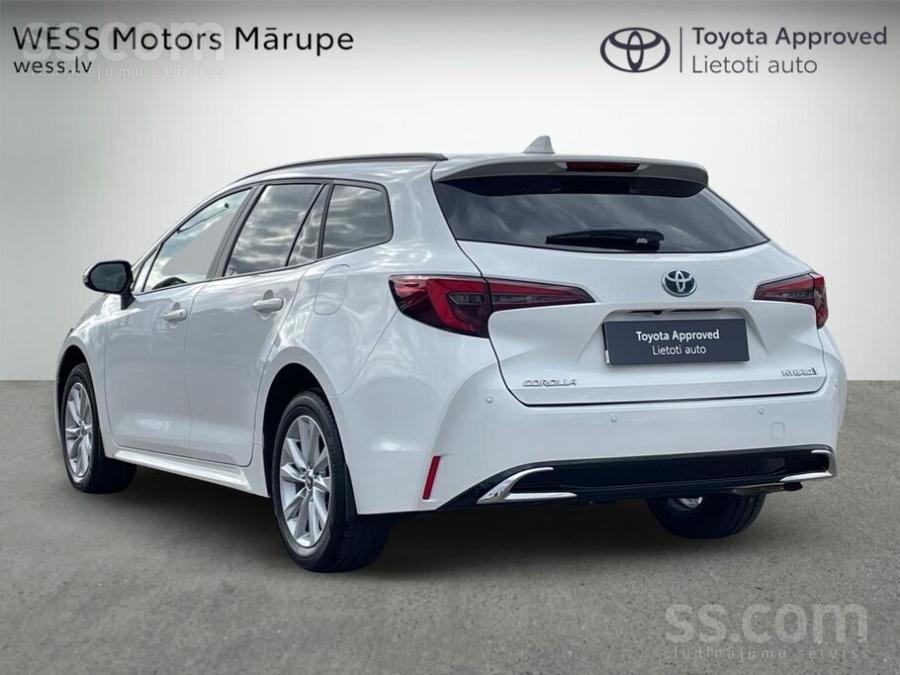 White Toyota Corolla 2024 in Riga, with an engine capacity of 1.80 L and mileage of 76 thousand km for 23990 €, photo 18 on AUTOMOTO.COM.LV