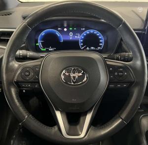 White Toyota Corolla 2024 in Kaunas, with an engine capacity of 1.80 L and mileage of 62 thousand km for 22100 €, photo 7 on AUTOMOTO.COM.LV