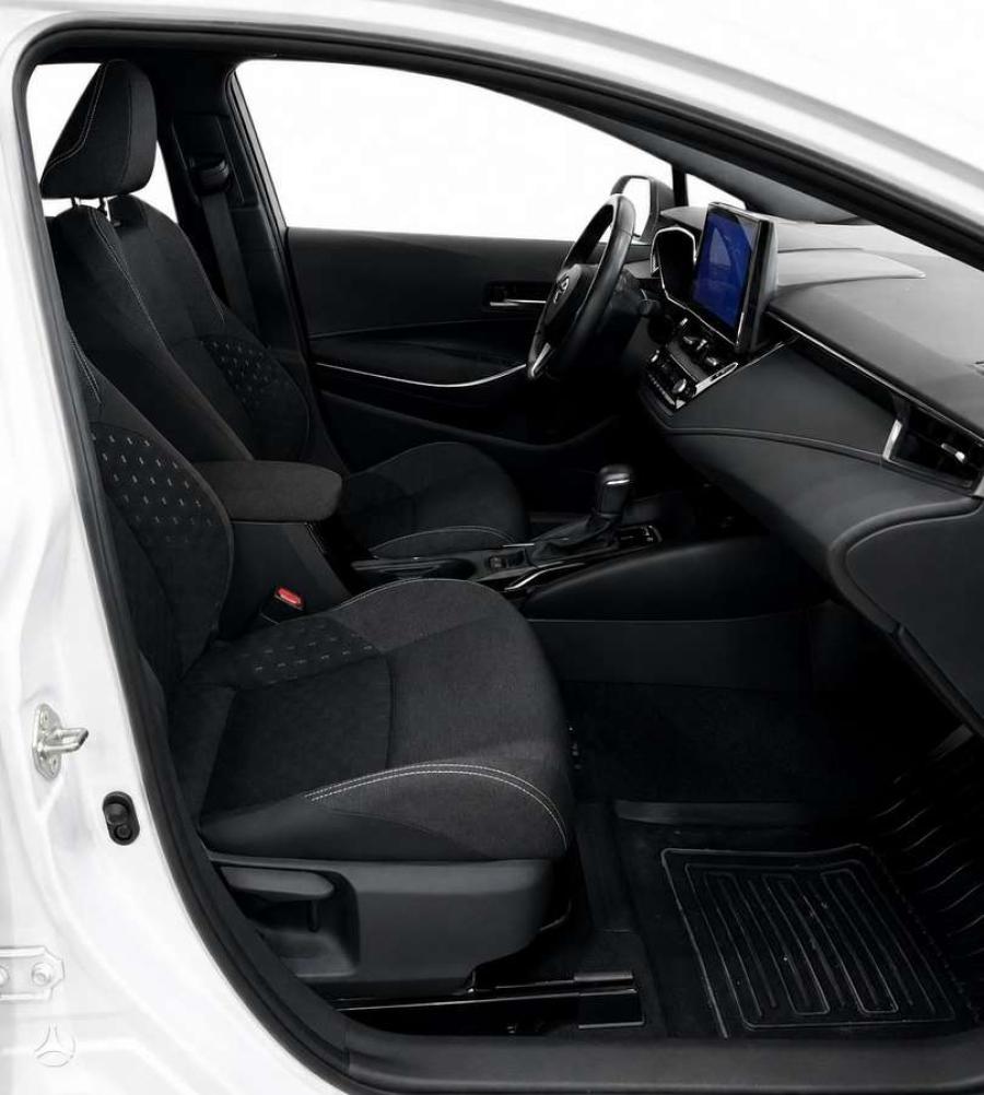 White Toyota Corolla 2024 in Kaunas, with an engine capacity of 1.80 L and mileage of 62 thousand km for 22100 €, photo 9 on AUTOMOTO.COM.LV