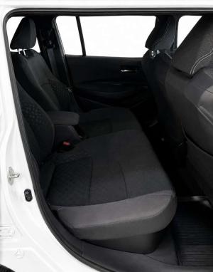 White Toyota Corolla 2024 in Kaunas, with an engine capacity of 1.80 L and mileage of 62 thousand km for 22100 €, photo 10 on AUTOMOTO.COM.LV