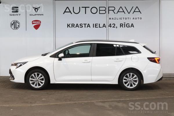 Balts Toyota Corolla 2024 Rīga, ar dzinēja tilpumu 1.80 L un nobraukumu 53 tūkst. km par 22500 €, foto 4 vietnē AUTOMOTO.COM.LV