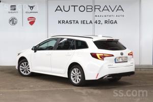 Balts Toyota Corolla 2024 Rīga, ar dzinēja tilpumu 1.80 L un nobraukumu 53 tūkst. km par 22500 €, foto 9 vietnē AUTOMOTO.COM.LV