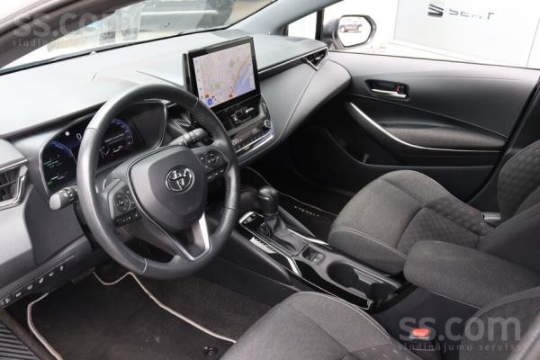 Balts Toyota Corolla 2024 Rīga, ar dzinēja tilpumu 1.80 L un nobraukumu 53 tūkst. km par 22500 €, foto 9 vietnē AUTOMOTO.COM.LV