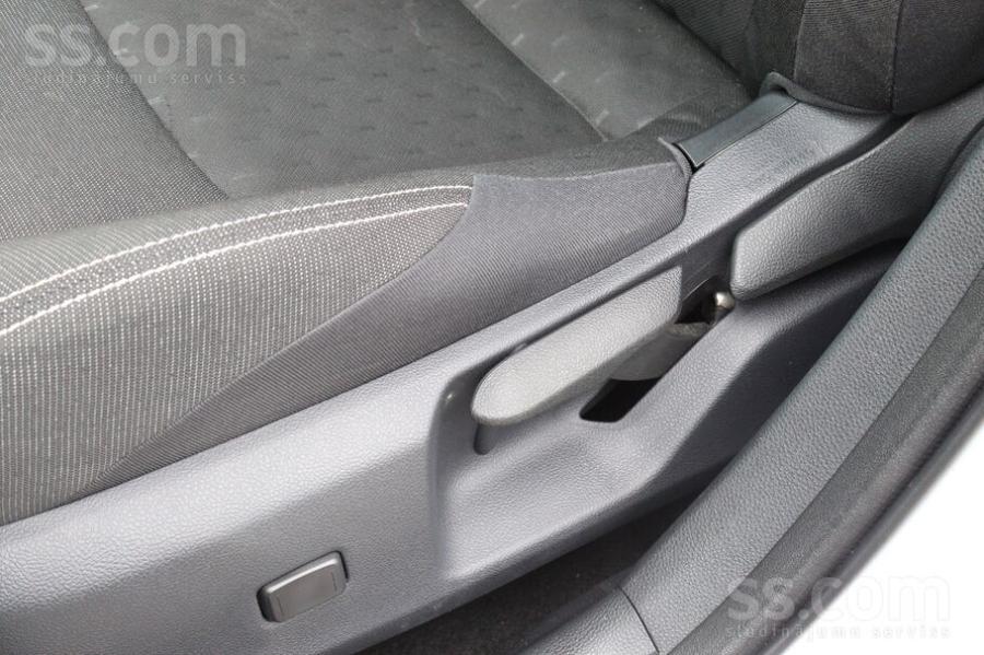Balts Toyota Corolla 2024 Rīga, ar dzinēja tilpumu 1.80 L un nobraukumu 53 tūkst. km par 22500 €, foto 21 vietnē AUTOMOTO.COM.LV