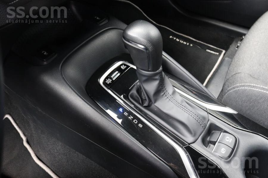 Balts Toyota Corolla 2024 Rīga, ar dzinēja tilpumu 1.80 L un nobraukumu 53 tūkst. km par 22500 €, foto 24 vietnē AUTOMOTO.COM.LV